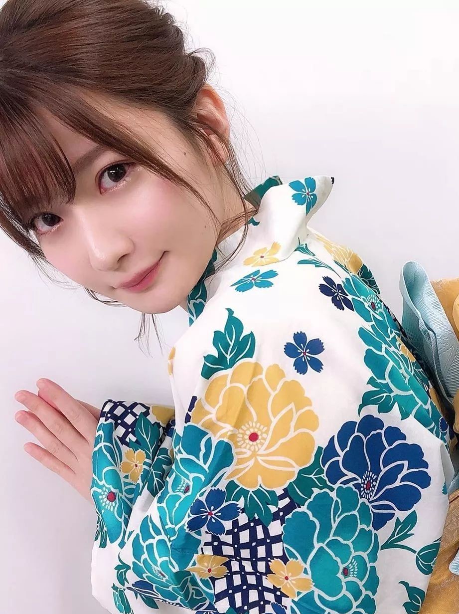 每天分享一个美女——鹫尾芽衣(鹫尾めい,笕纯) - 哔哩哔哩