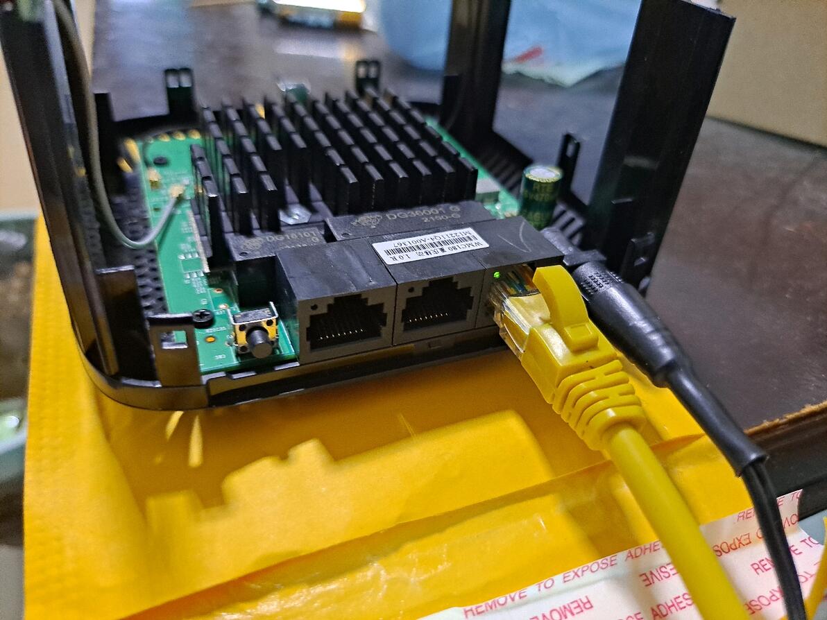 TP-LINK普联WMC180移动定制版拆解简评 - 哔哩哔哩