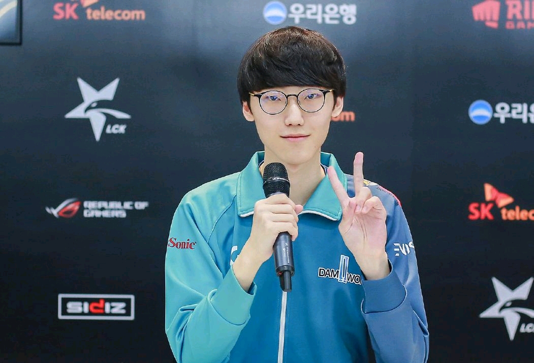 Nuguri谈LCK赛区：击败Kiin并不能成为第一上单，击败他才行 - 哔哩哔哩