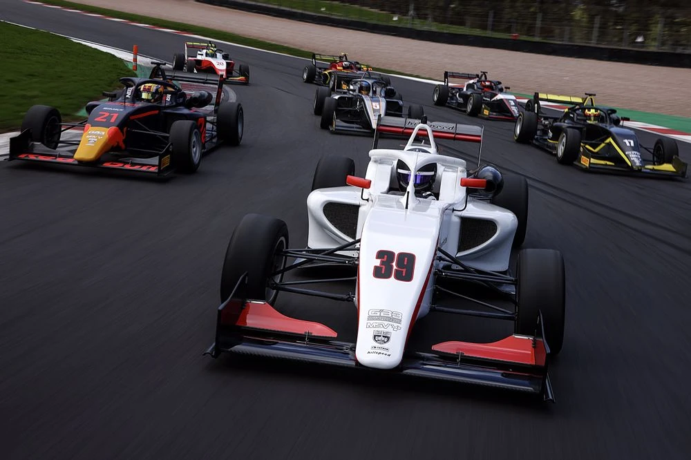 2023年英国GB3赛事简介：中国车手谢咏霖参赛 - 哔哩哔哩