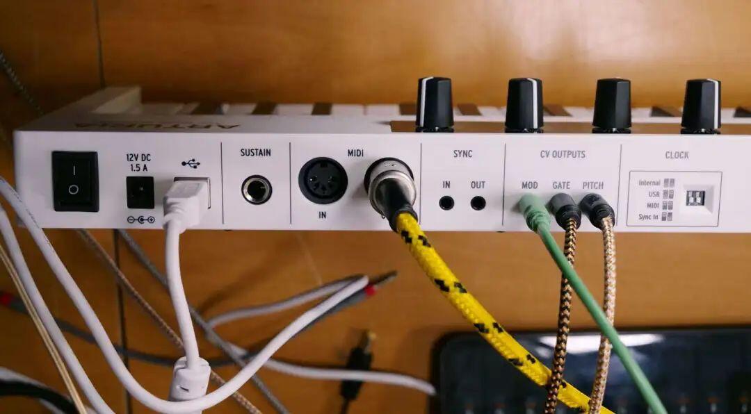 一文搞定 | MIDI键盘究极选购指南 - 哔哩哔哩