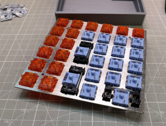 QMK小键盘 附QMK RGB显示大写状态和键层状态教程 - 哔哩哔哩