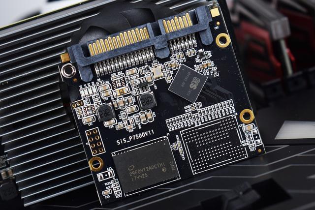 性价比游戏盘，SiS矽统科技P120 480G开箱评测 - 哔哩哔哩