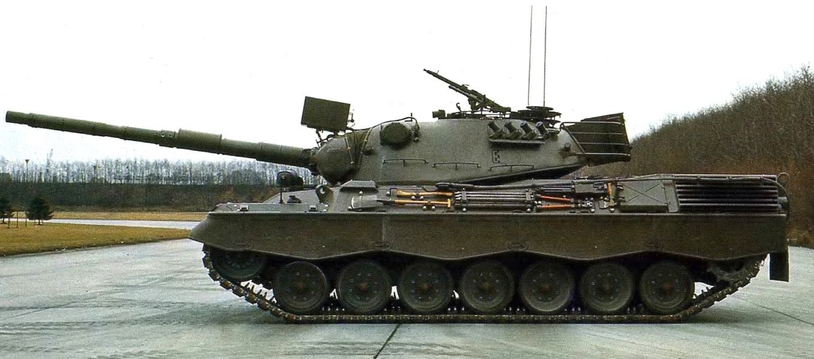 【钢板闲谈1A1】豹1坦克辨别指南 - 哔哩哔哩