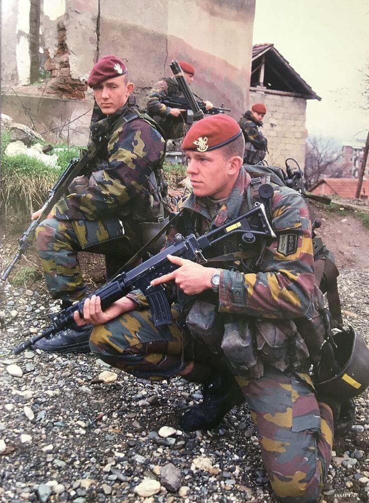 叱咤风云30年——FN Minimi轻机枪简史 - 哔哩哔哩