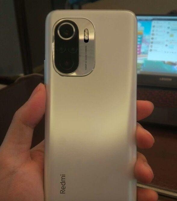 红米K40超大杯真机照？一亿像素加持，网友：直屏版小米11 - 哔哩哔哩