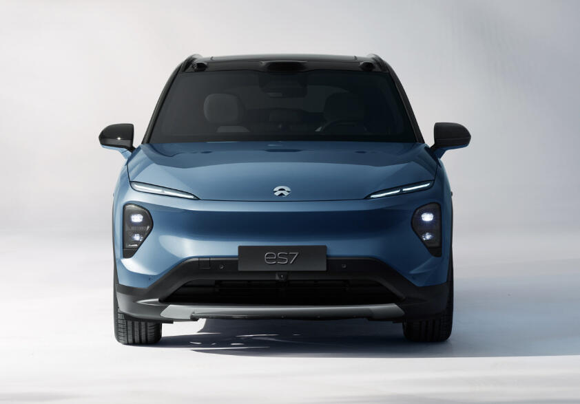 新势力豪华SUV对决：智己LS7对比蔚来ES7谁更超值？ - 哔哩哔哩