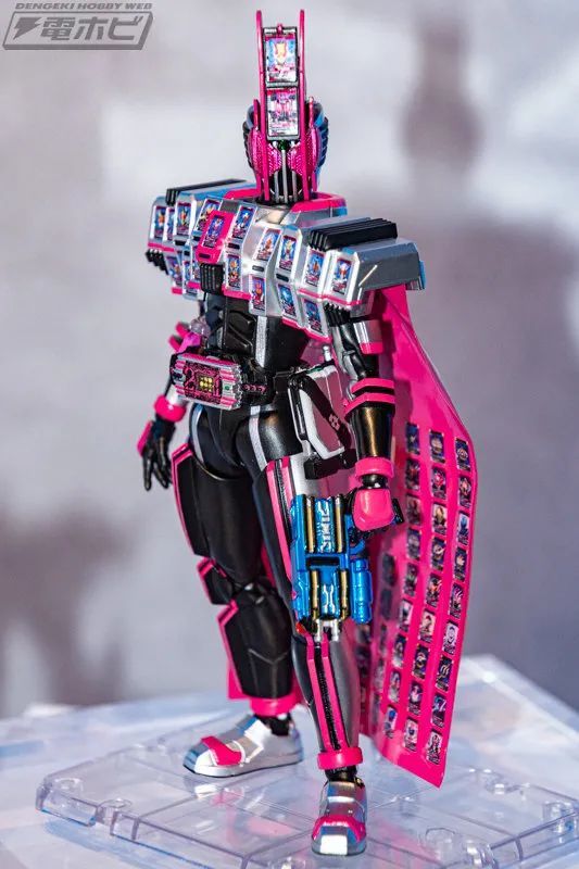 假面骑士Saga和Decade21神主牌真骨雕实物图公开，一个天上一个地下 - 哔哩哔哩