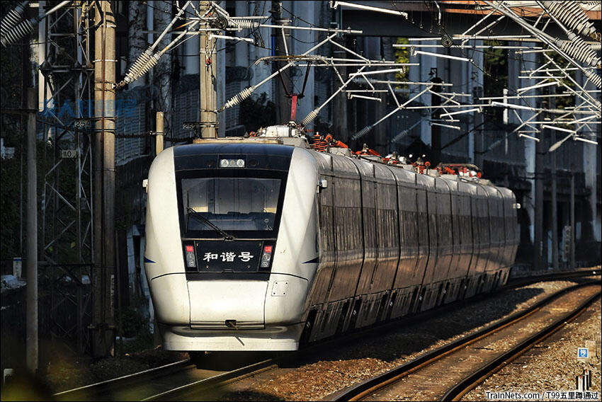 【科普】广深之箭-中国铁道部｜株洲电力机车厂｜长春客车厂｜蓝箭（DJJ1）号动车组 - 哔哩哔哩