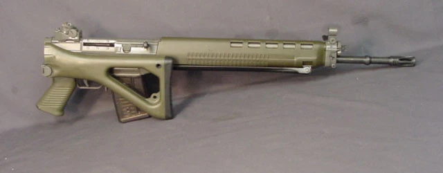 源于AK，走的更远——瑞士SG550/SG551突击步枪简介 - 哔哩哔哩