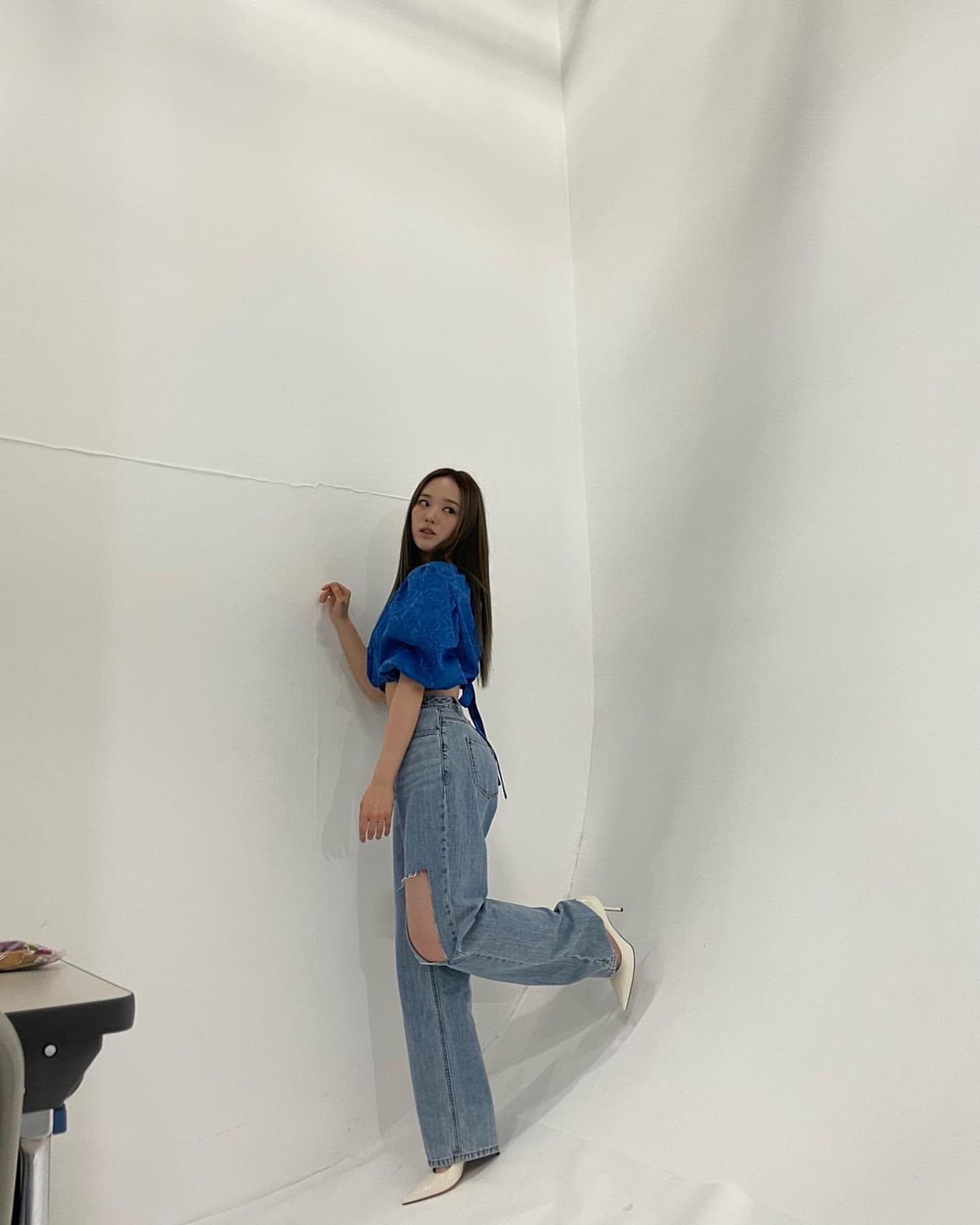 230227 | RIO Instagram Update - 哔哩哔哩