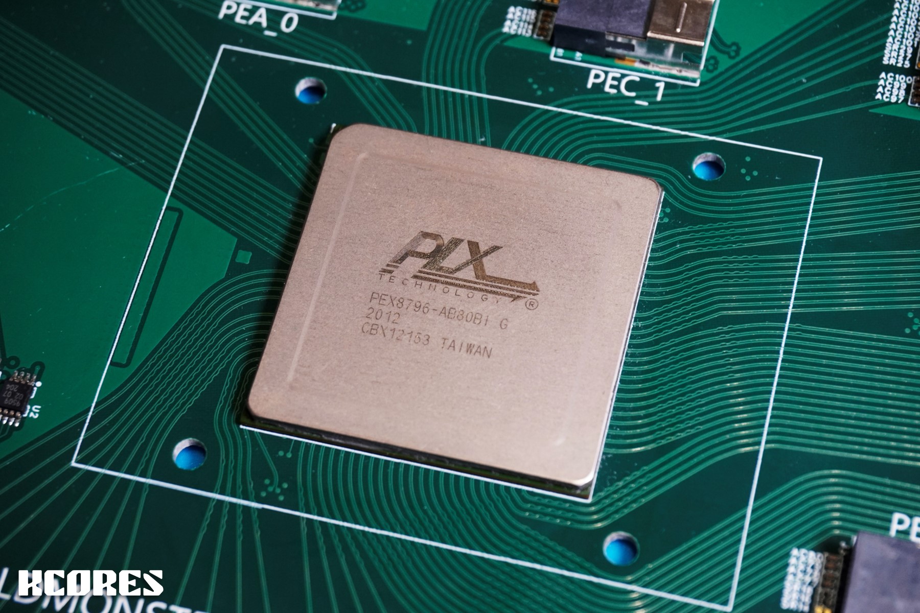 20x NVMe! KCORES PEX8796 PCIe Switch 超级扩展卡开箱简测 - 哔哩哔哩