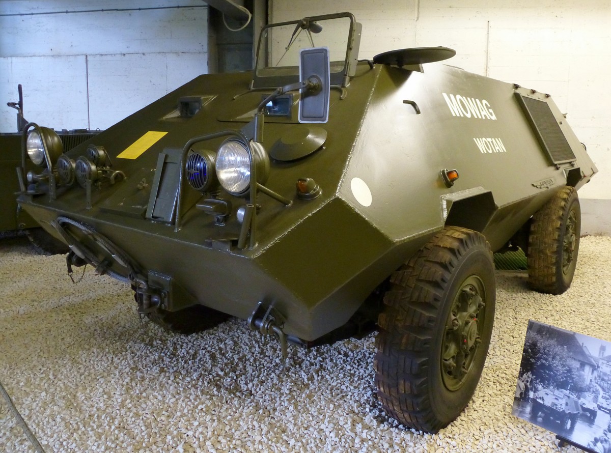 瑞士Mowag Roland 4x4装甲车 - 哔哩哔哩