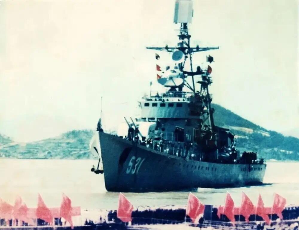 舰队防空的初探——中国海军053K型护卫舰 - 哔哩哔哩