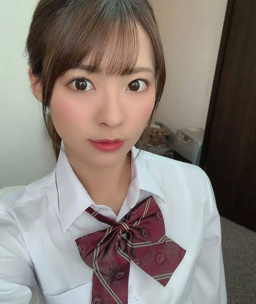 东条夏/東條なつ个人资料简介及写真作品图片 - 哔哩哔哩
