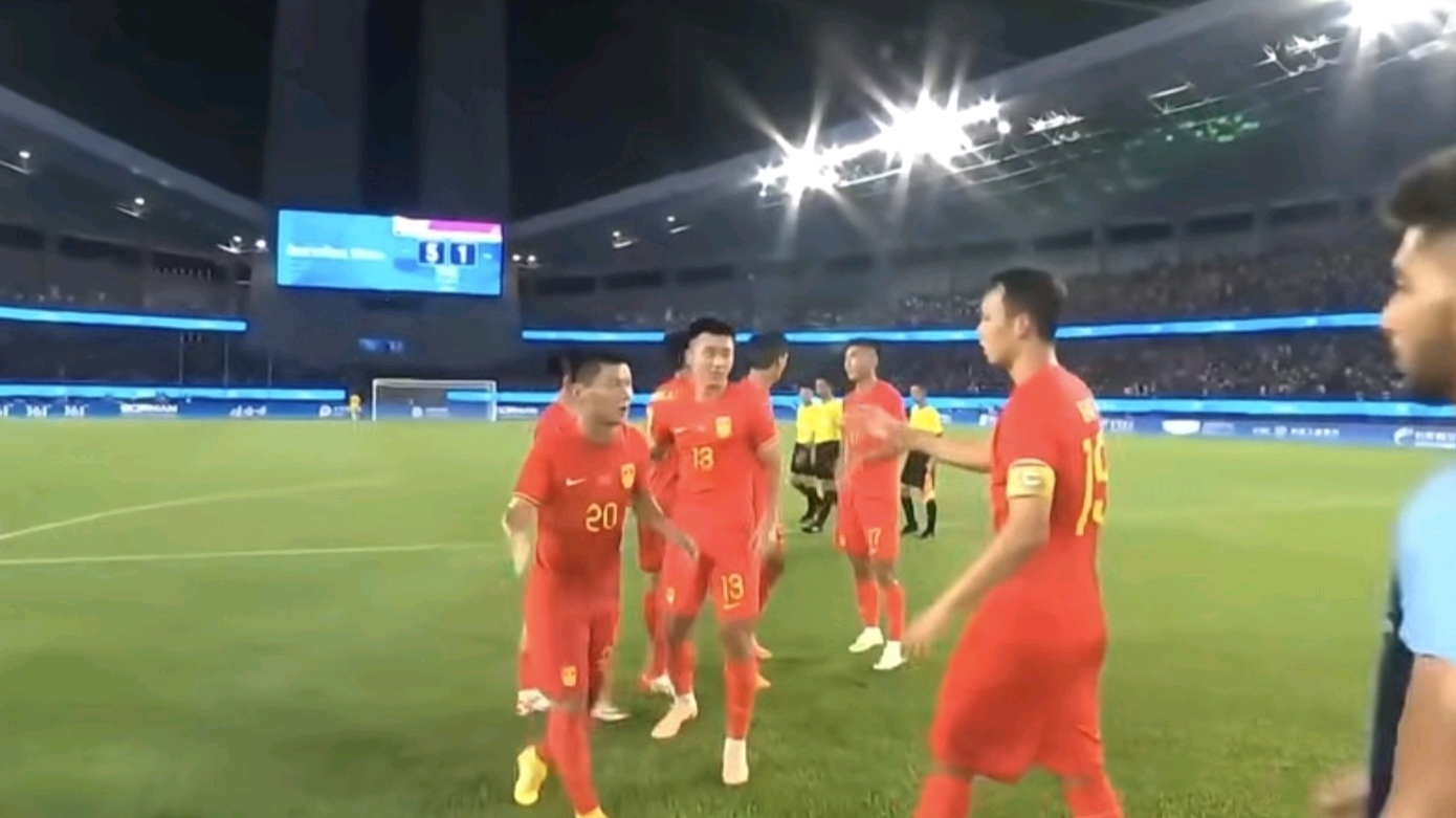 中国国足U23、5：1战胜印度队 - 哔哩哔哩
