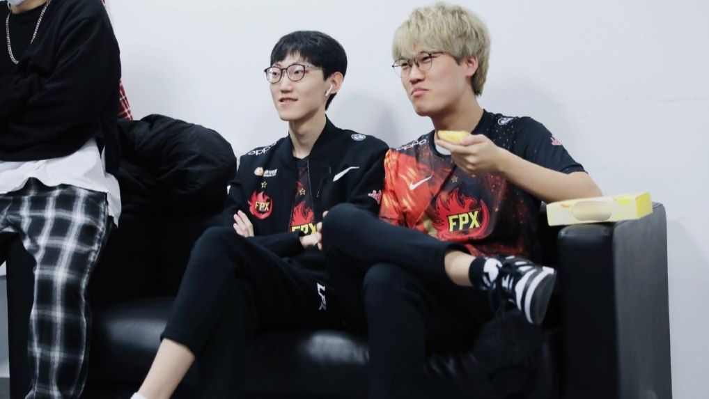 与FPX解约后！Prince假期熬夜训练，与小凤凰会师S赛成为可能 - 哔哩哔哩