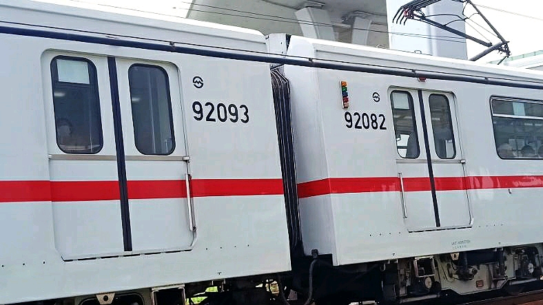 致 上海地铁 01A01 老老八 - 哔哩哔哩