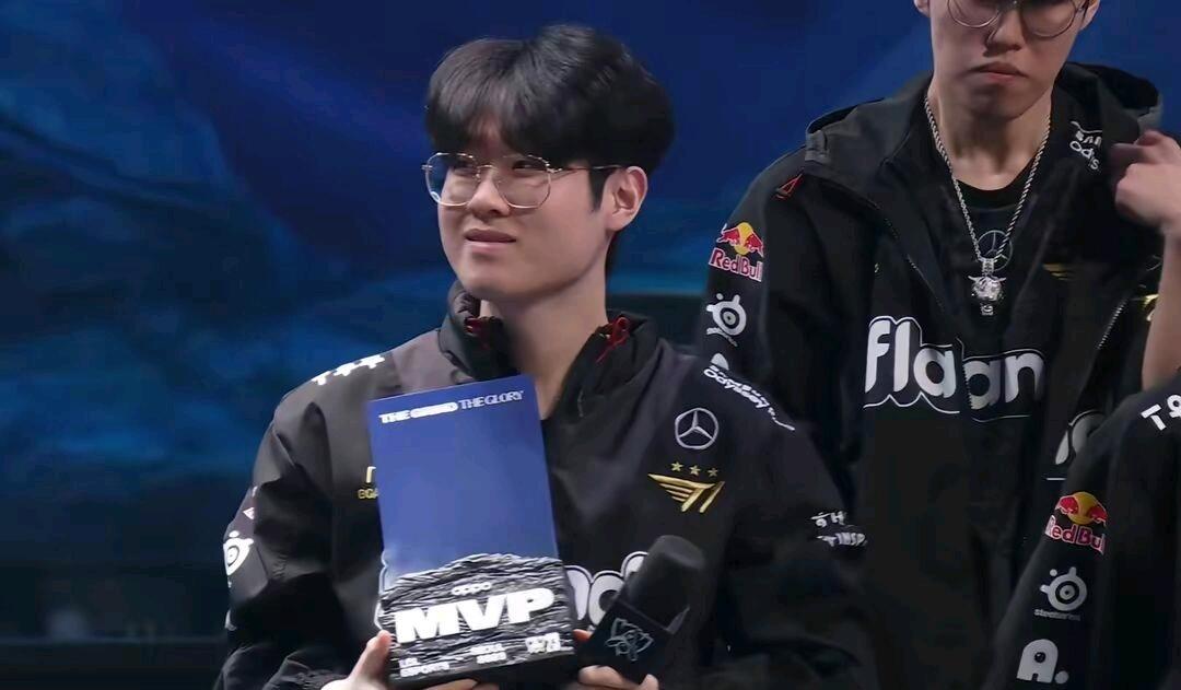 369翻案？Theshy总决赛三把1-16！弹幕道歉：369对不起 - 哔哩哔哩