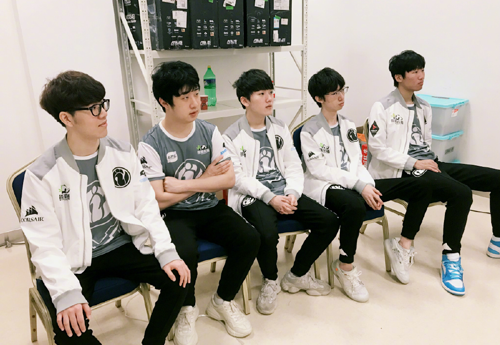 深藏不露！IG宁王“飞雷神”豪取MVP，GRF面临摇摆战术 - 哔哩哔哩