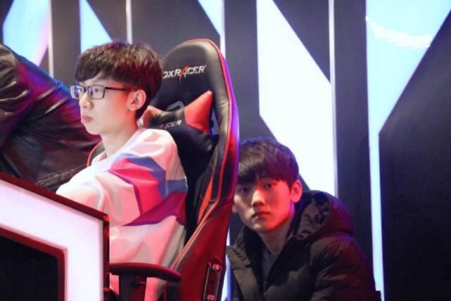 【英雄联盟梦回S8】IG夺冠创下的5大历史纪录，打破了1885天的LCK王朝！ 队员背后故事 - 哔哩哔哩