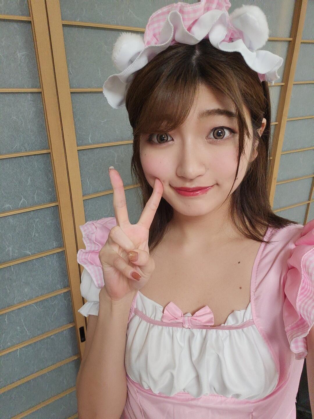 每天分享一个美女——安堂春野 - 哔哩哔哩