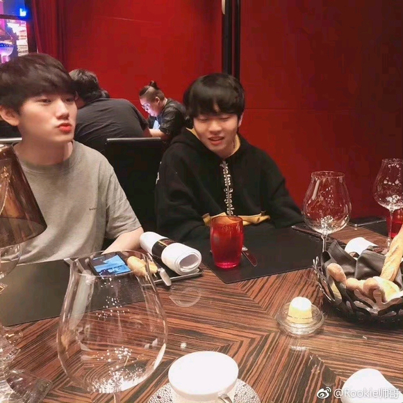 TES战队官宣：Rookie选手加盟TES战队，仁川双C齐聚TES！ - 哔哩哔哩