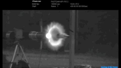 人形自走反坦克炮，一枪一个大坦克.jpg（雾）（简介IWS2000反器材步枪） - 哔哩哔哩