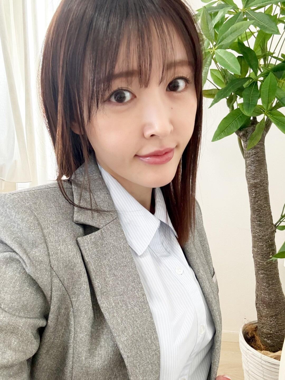 每天分享一个美女——仁藤沙香 - 哔哩哔哩