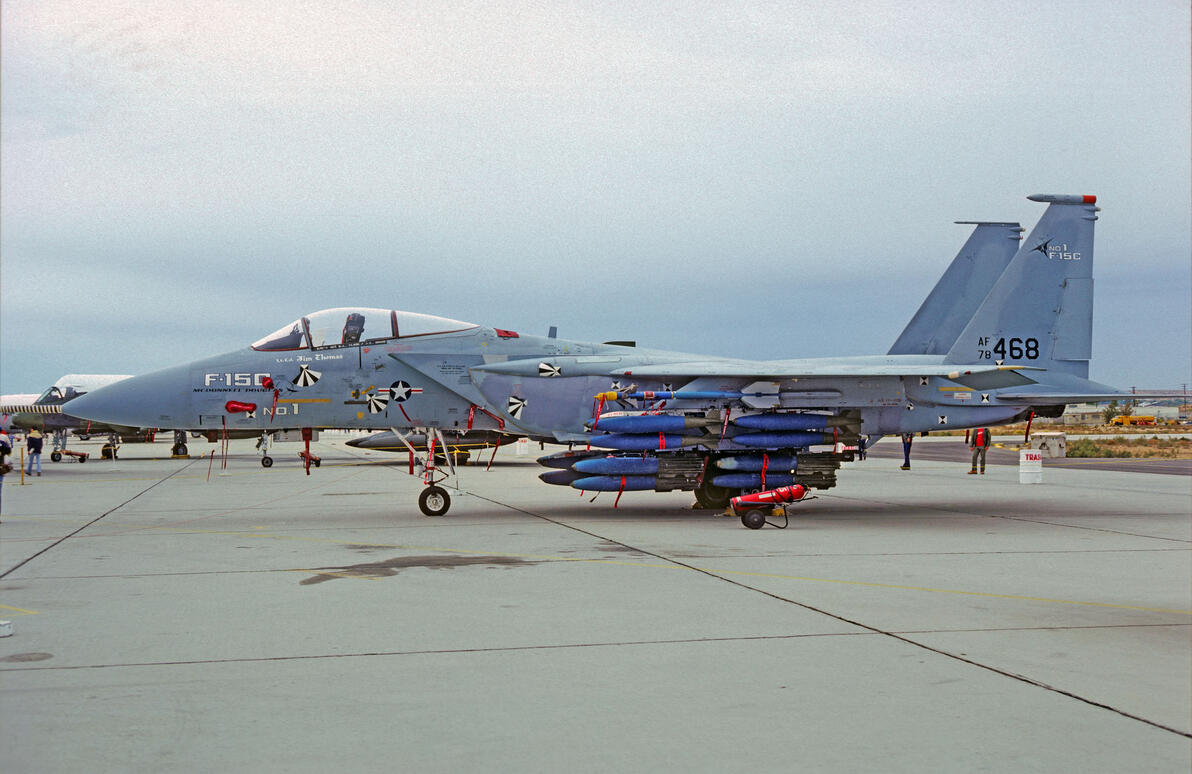 F-15的几种不常见的挂载方案 - 哔哩哔哩