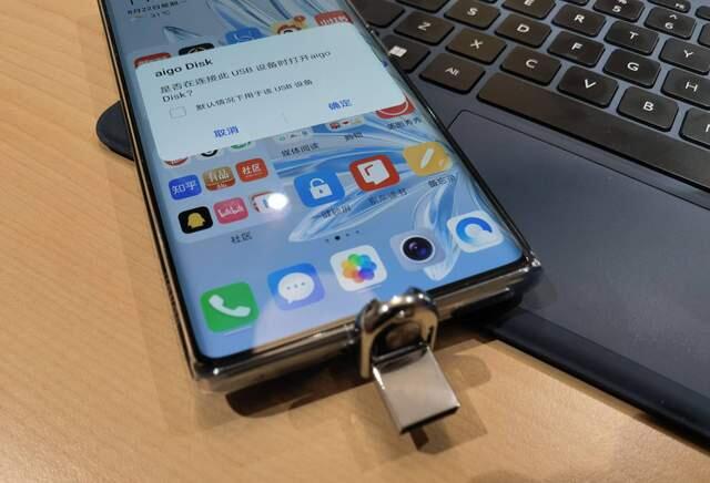 aigo U358手机U盘，C+A双口设计，电脑手机平板通用神器 - 哔哩哔哩