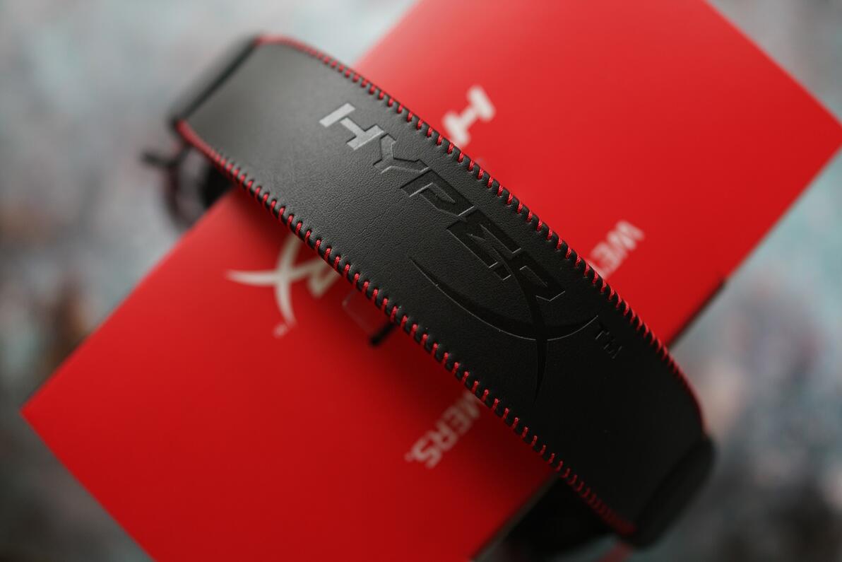 FPS党这次真的毕业了，HyperX Cloud2 Wireless体验分享 - 哔哩哔哩