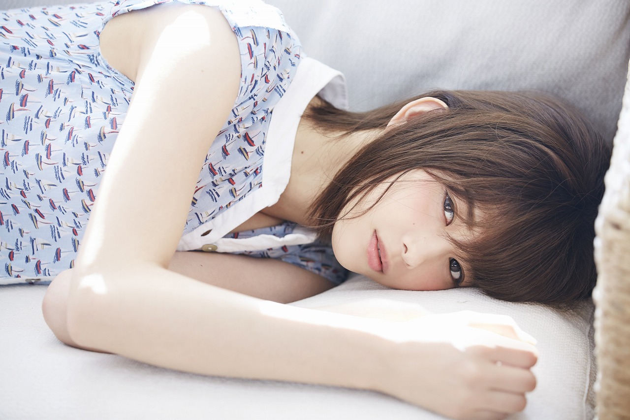 清纯系美少女军团欅坂46杂志写真连载之渡边理佐(渡邉理佐)二 哔哩哔哩