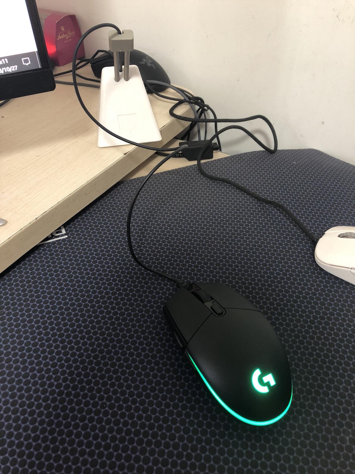 横评：罗技G PRO HERO vs G304 - 哔哩哔哩