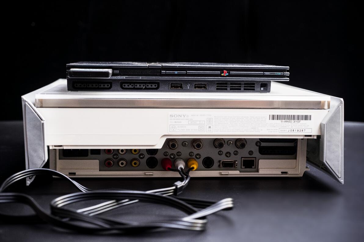 15年前100,000円的最强“PS”有多复杂？索尼PSX拆解修复 - 哔哩哔哩