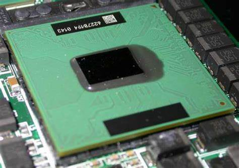 笔记本CPU干翻了台式机全家桶--------奔腾M系列的故事 - 哔哩哔哩