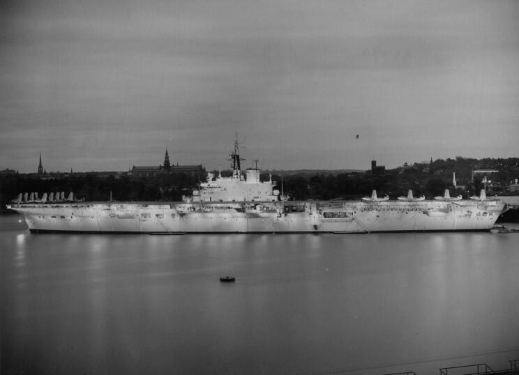 【历史上的武器】12：“半人马”级“堡垒”号轻型航母 - 哔哩哔哩