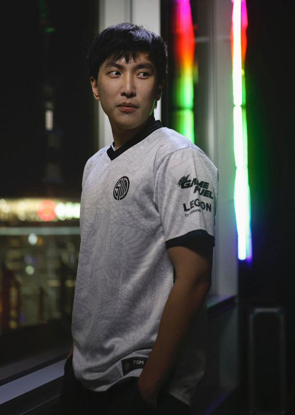 【天天趣闻】Doublelift宣布退役！PawN入选LCK传奇 - 哔哩哔哩