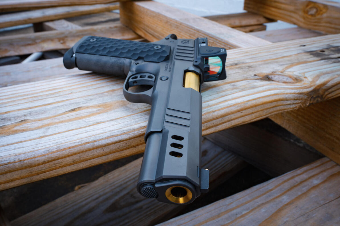 Nighthawk Custom President：夜鹰总统定制版1911 - 哔哩哔哩