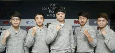 英雄联盟风华录——Smeb篇：心有猛虎，细嗅蔷薇 - 哔哩哔哩