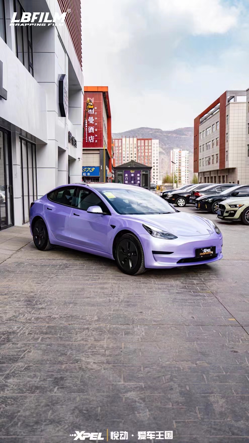 特斯拉ModeY-Matrix矩阵改色膜超哑灰蓝，灰与蓝的交替 - 哔哩哔哩