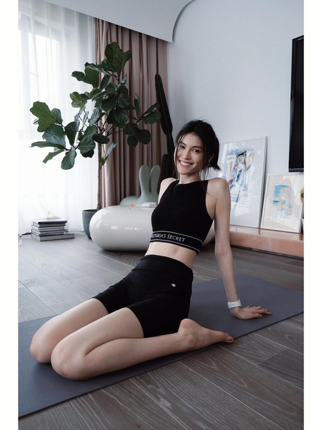 超模何穗的家走红，装修高级有格调，光一个花园就圈粉无数，晒晒 - 哔哩哔哩