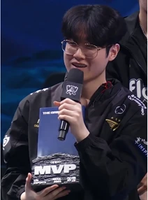 T1 3-0战胜WBG夺得S13全球总决赛冠军，成功“登神” - 哔哩哔哩