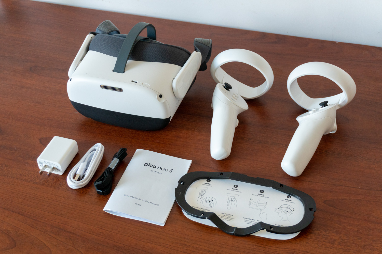 性价比之选，Pico Neo 3 VR 一体机，大男孩的VR初体验 - 哔哩哔哩