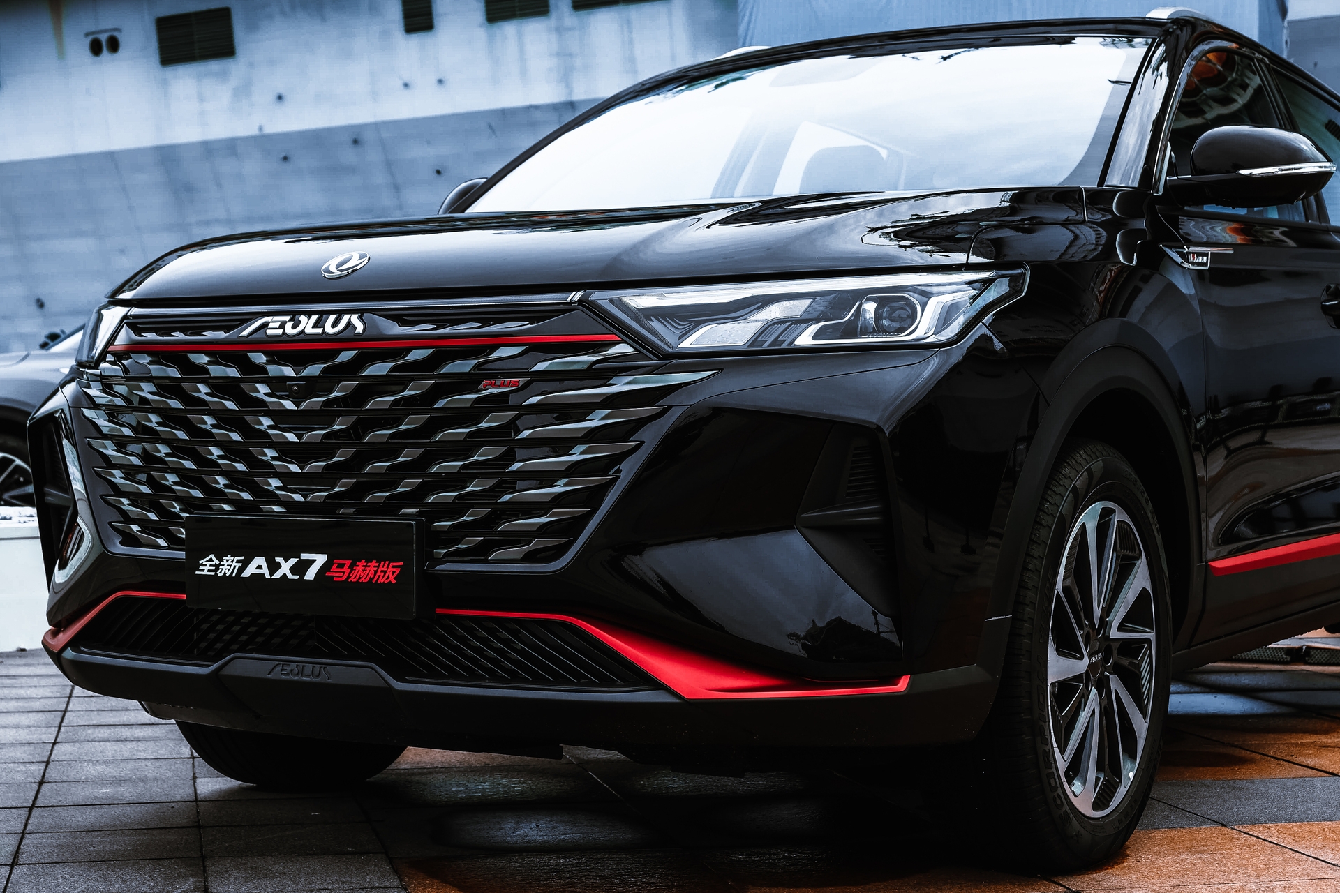 风暴美学借东风，“公路火箭”冲一冲，风神AX7马赫版静态解析 - 哔哩哔哩