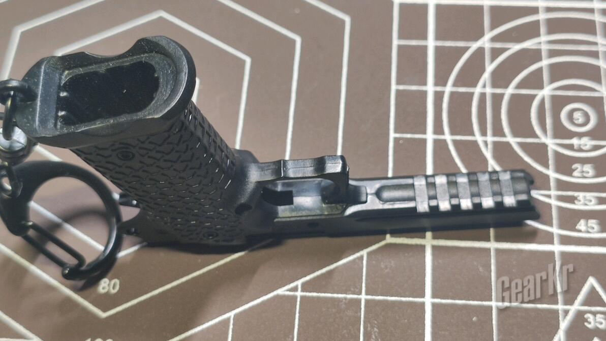 欲要和平，必先有把TTI2011——HEY GUN TTI2011挂饰测评 - 哔哩哔哩