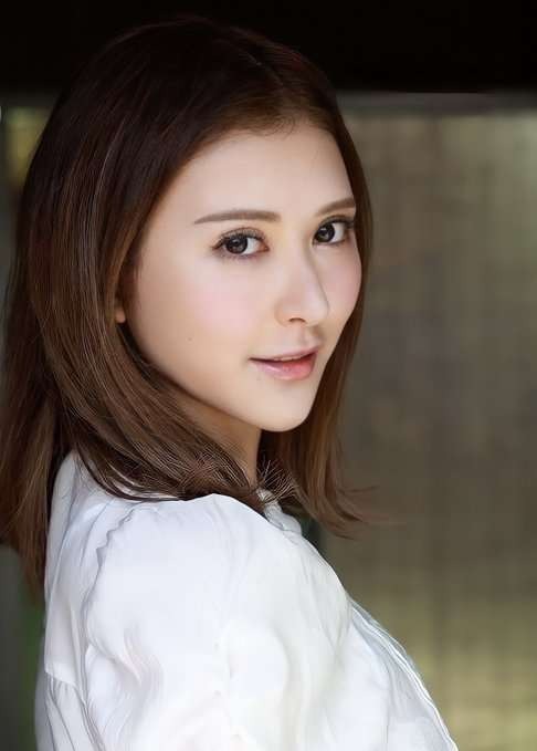 美女分享——花撫あや、今井栞菜、藤井蘭々 - 哔哩哔哩