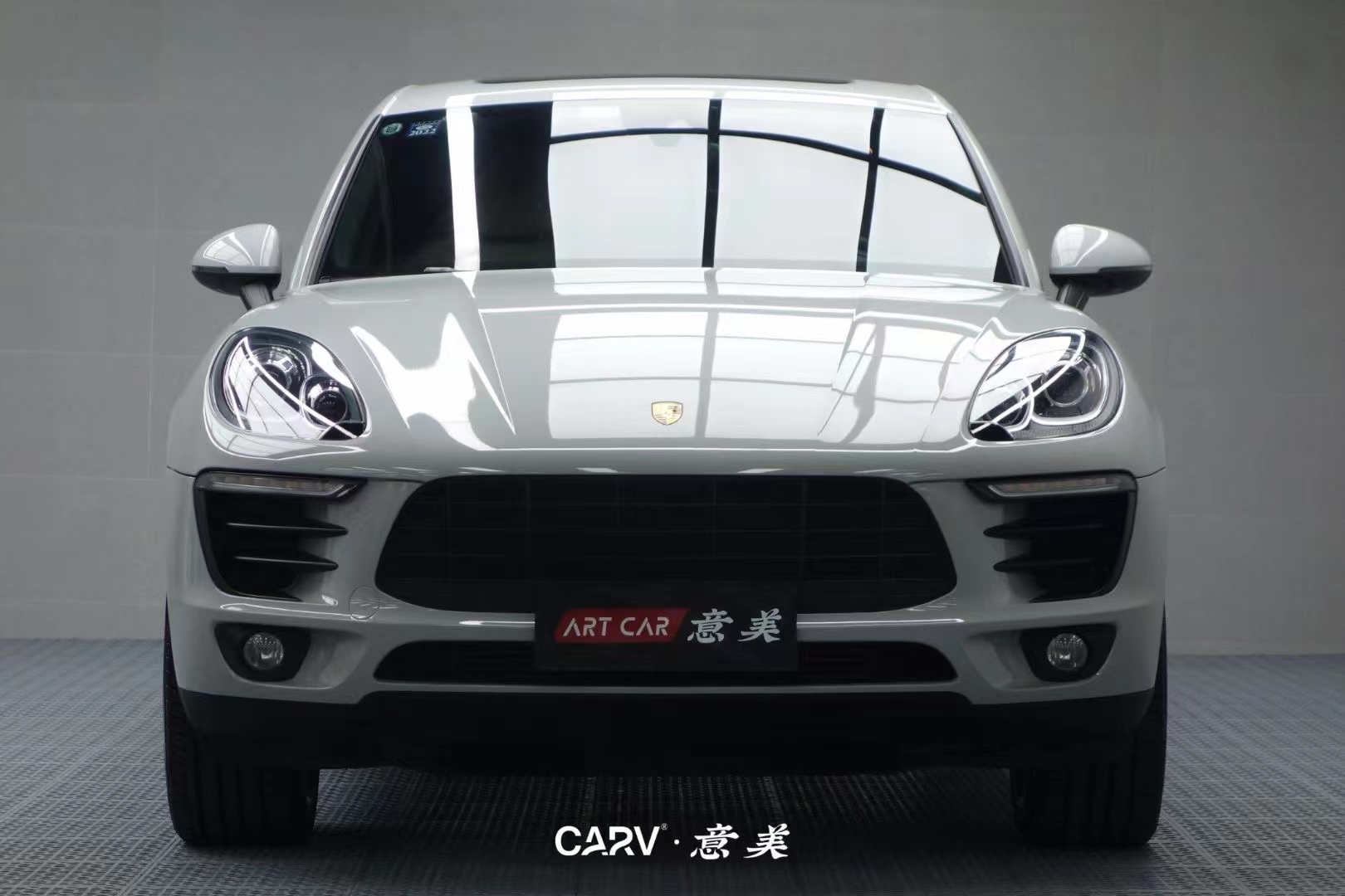 保时捷Macan卡孚改色膜白金保时捷亚灰，恰到好处的优雅 - 哔哩哔哩