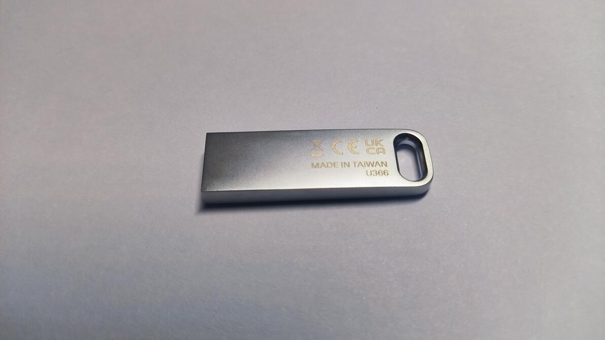 【评测】铠侠U366 128G U盘简单测评 - 哔哩哔哩