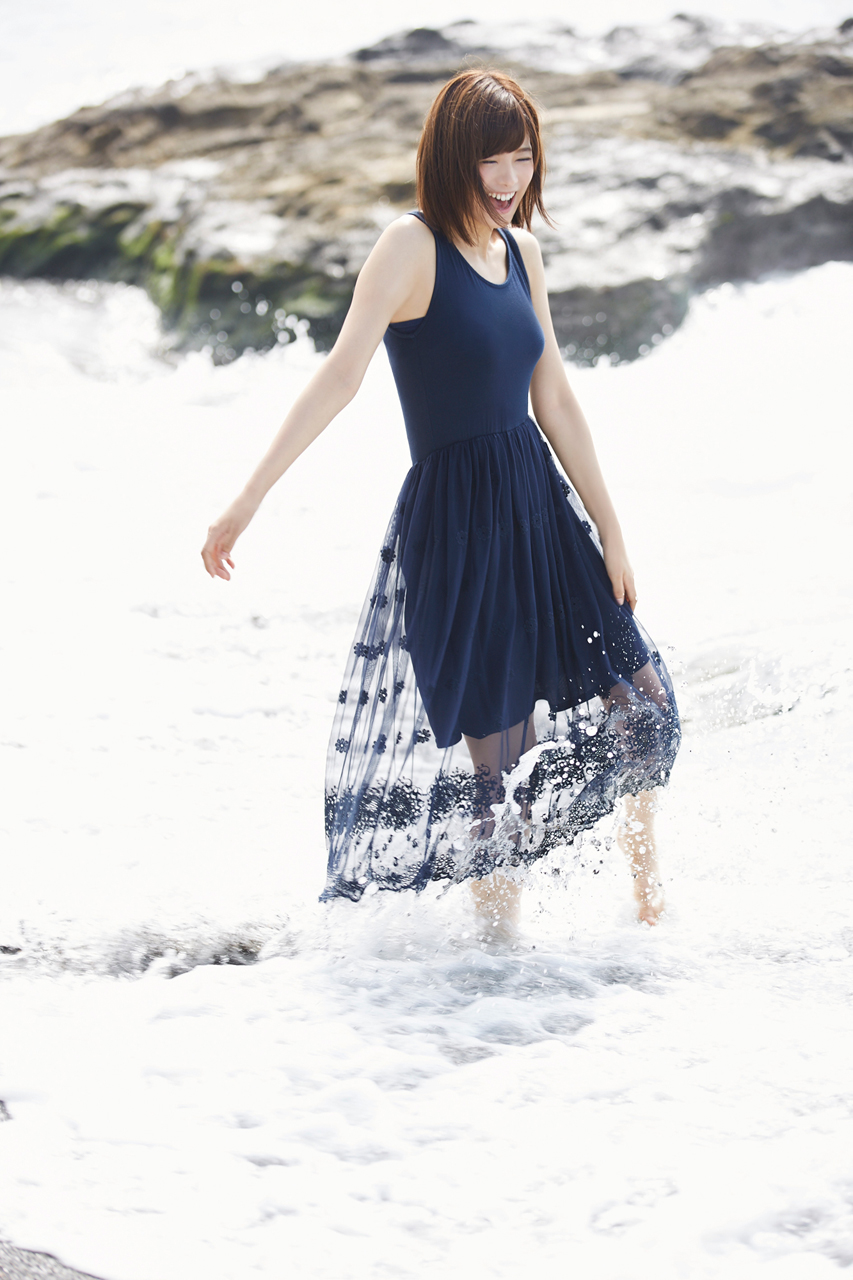 清纯系美少女军团欅坂46杂志写真连载之渡边理佐(渡邉理佐)一 哔哩哔哩